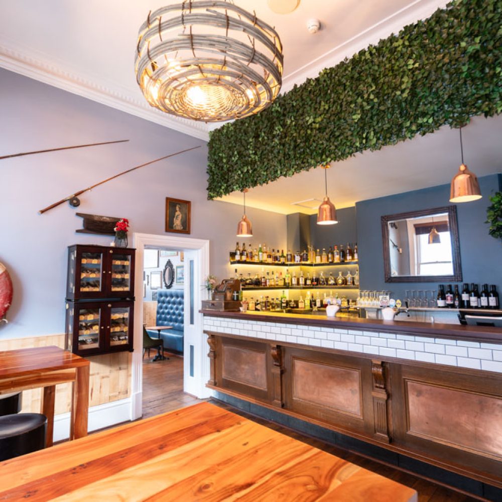 Herberts Bar & Balcony - Federal Hotel